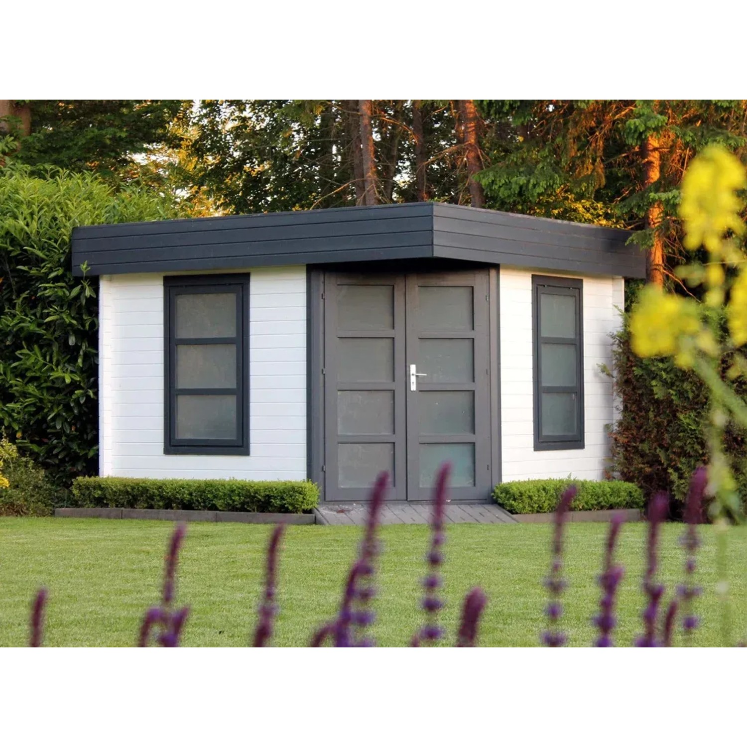 Alpholz Gartenhaus Oregon-40 Flachdach 390 cm x 390 cm Weiß kaufen bei OBI