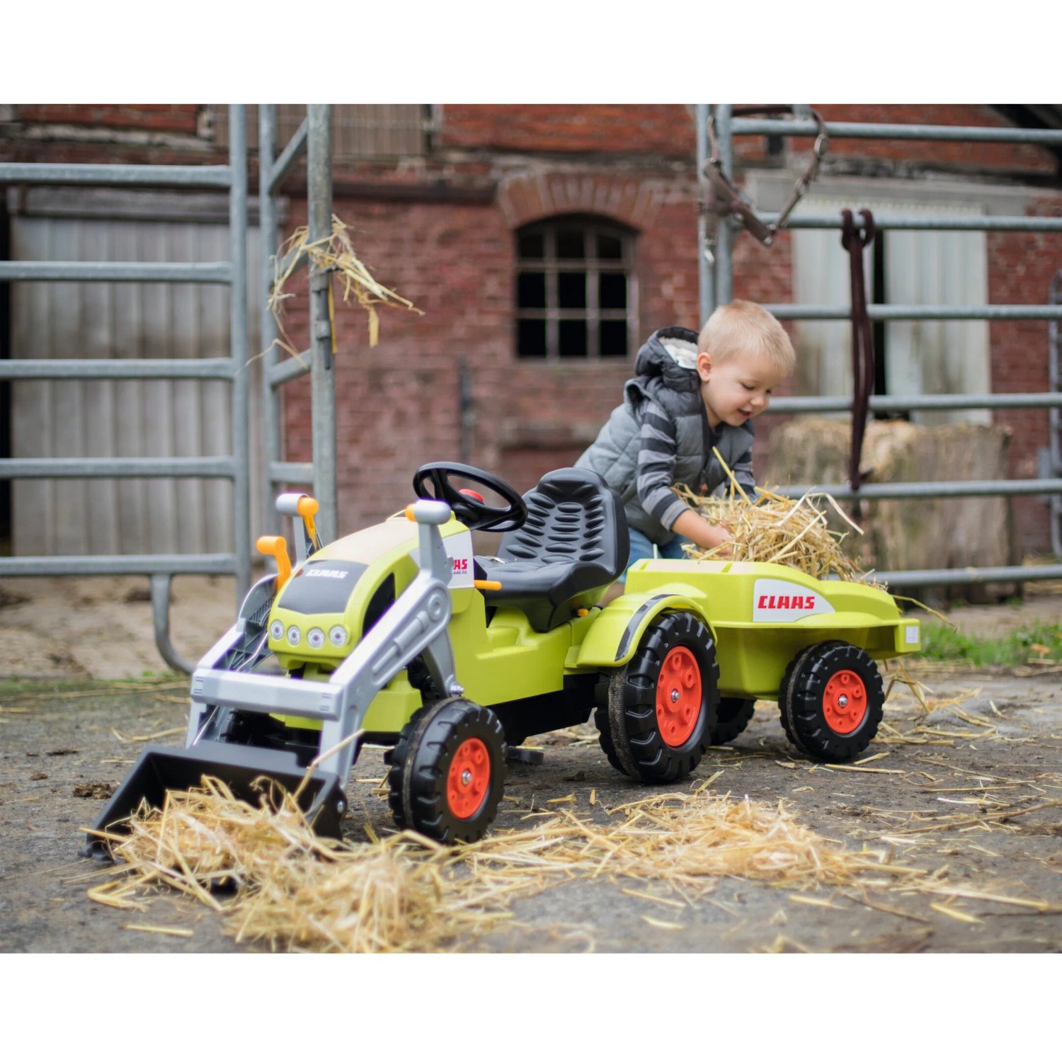 Claas Trettraktor Mit Anhanger