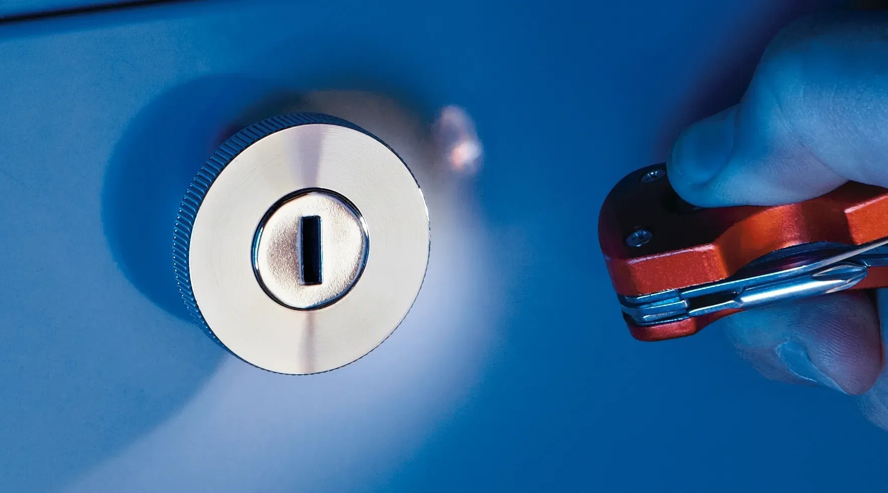 OBI Multitool 5-in-1 mit LED kaufen bei OBI